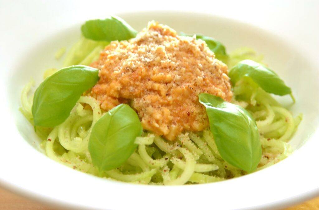 Roh-Tagliatelle Pomodori Rezept, vegan & roh • Rohkost-Rezepte.com